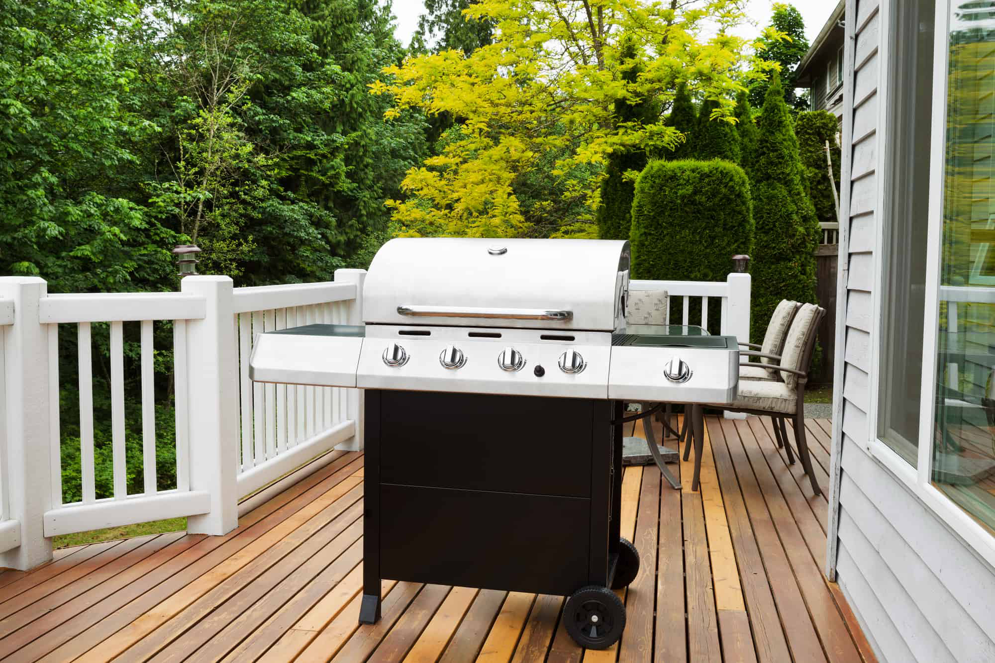 Peut-on placer un barbecue à gaz sur une terrasse en bois ? - TerrasseBois