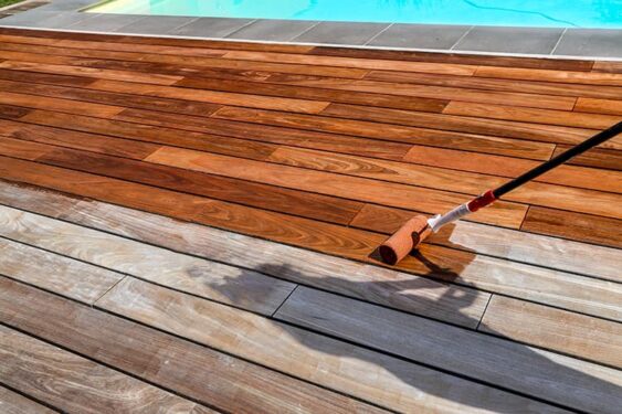 Quand et comment appliquer un saturateur pour terrasse ? - TerrasseBois